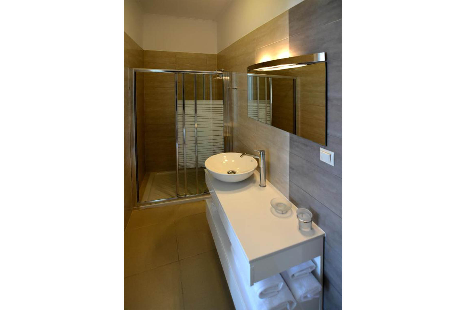 Deluxe Studio - Simon Studios & Apartments